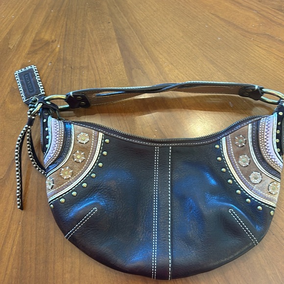 Coach | Bags | Coach Purse With Cool Unique Stitching Barely Used Great ...